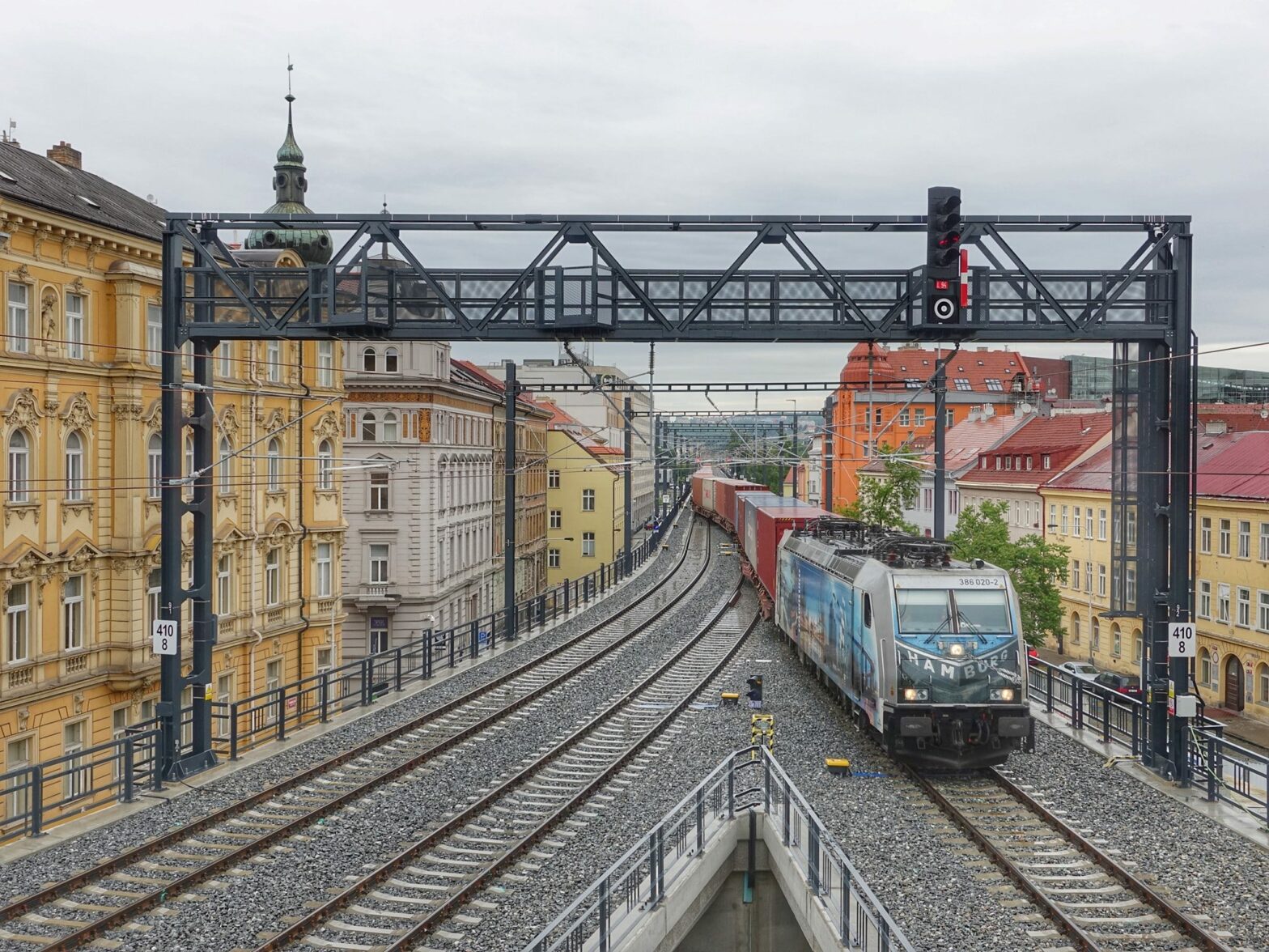 METRANS trains premiered the reopening of Negrelli Viaduct in Prague ...