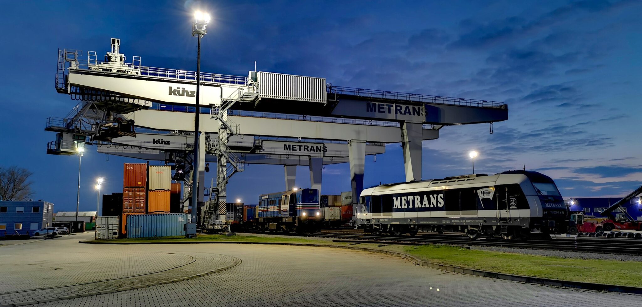 Reconstruction of Crane Track at Prague Terminal – METRANS
